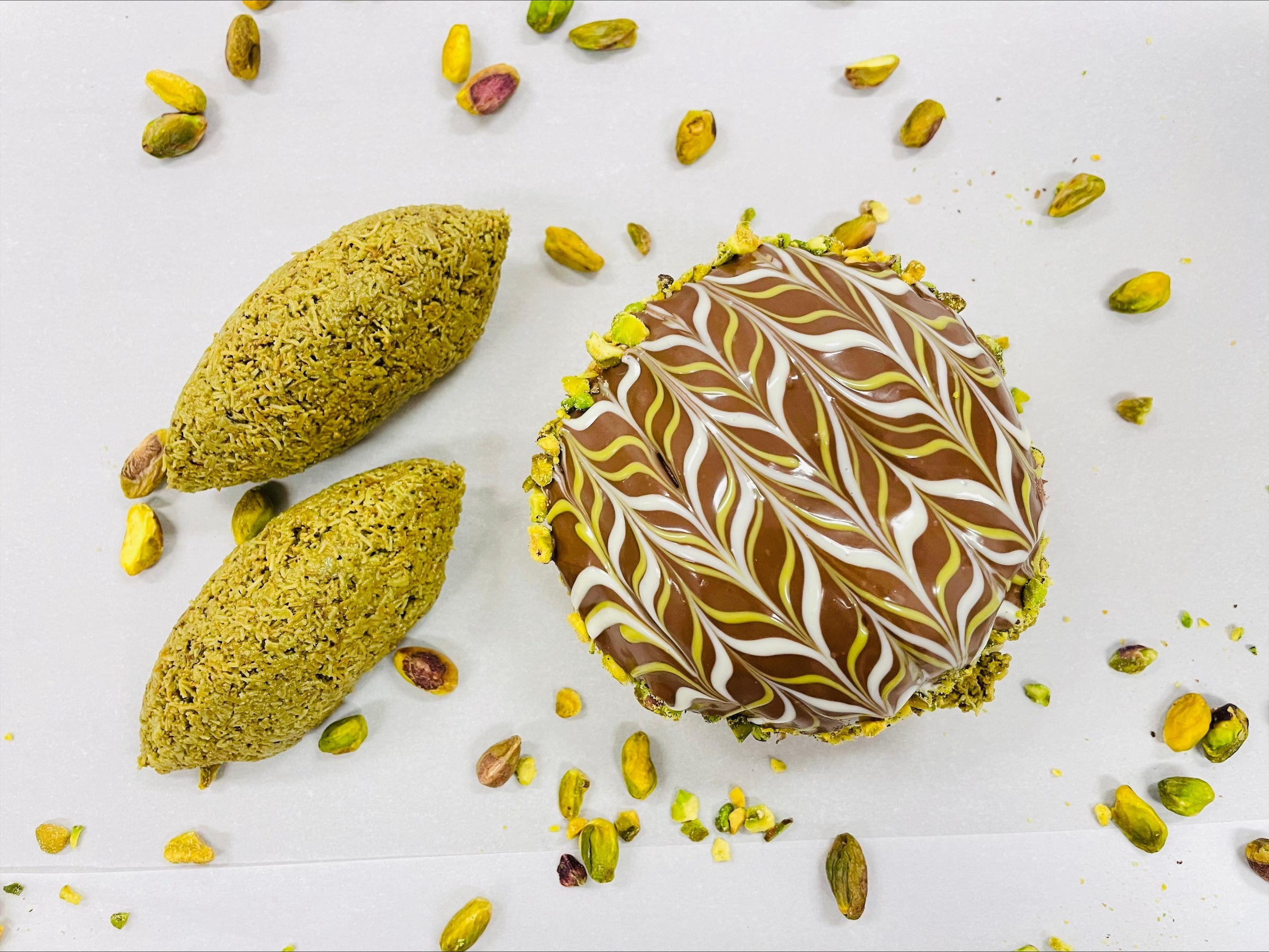Mini Dubai chocolate | Alonso's Donuts